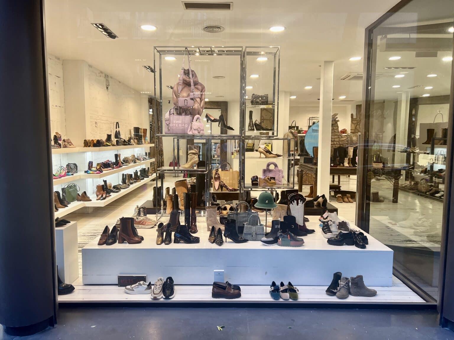 6 Mejores Zapaterías De Valencia: Diseño Y Calidad 【abril 2026】